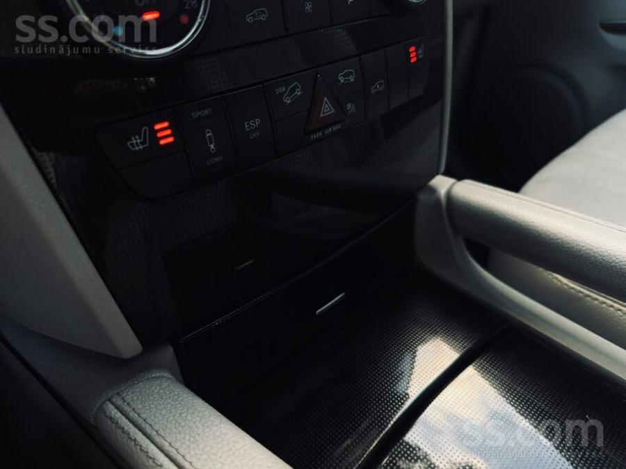 Zils Mercedes-Benz ML 320 2006 Cēsis, ar dzinēja tilpumu 3.00 L un nobraukumu 0 tūkst. km par 5990 €, foto 24 vietnē AUTOMOTO.COM.LV