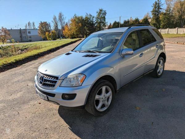 Zils Mercedes-Benz ML 320 2006 Klaipėda, ar dzinēja tilpumu 2.99 L un nobraukumu 329 tūkst. km par 3900 €, foto 1 vietnē AUTOMOTO.COM.LV