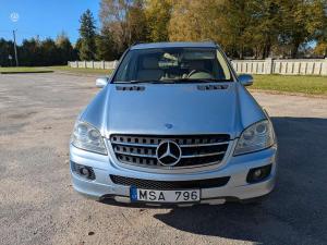 Синий Мерседес МЛ 320 2006 в Клайпеда, объемом двигателя 2.99 л и пробегом 329 тыс. км за 3900 €, фото 5 на AUTOMOTO.COM.LV
