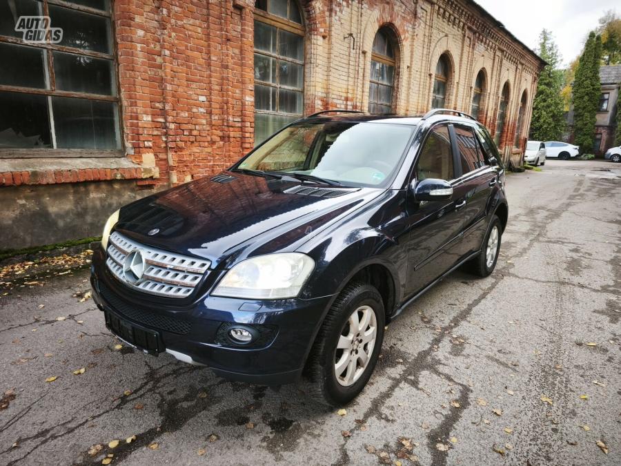 Blue Mercedes-Benz ML 320 2006 in Kaunas, with an engine capacity of 3.00 L and mileage of 226 thousand km for 3600 €, photo 1 on AUTOMOTO.COM.LV