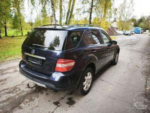 Blue Mercedes-Benz ML 320 2006 in Kaunas, with an engine capacity of 3.00 L and mileage of 226 thousand km for 3600 €, photo 5 on AUTOMOTO.COM.LV
