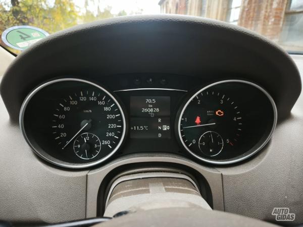 Синий Мерседес МЛ 320 2006 в Каунас, объемом двигателя 3.00 л и пробегом 226 тыс. км за 3600 €, фото 11 на AUTOMOTO.COM.LV