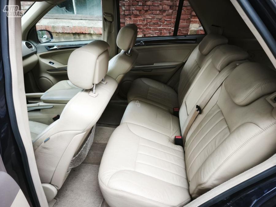 Blue Mercedes-Benz ML 320 2006 in Kaunas, with an engine capacity of 3.00 L and mileage of 226 thousand km for 3600 €, photo 12 on AUTOMOTO.COM.LV
