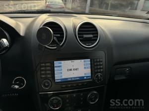 Синий Мерседес МЛ 320 2007 в Рига, объемом двигателя 3.00 л и пробегом 292 тыс. км за 8100 €, фото 5 на AUTOMOTO.COM.LV