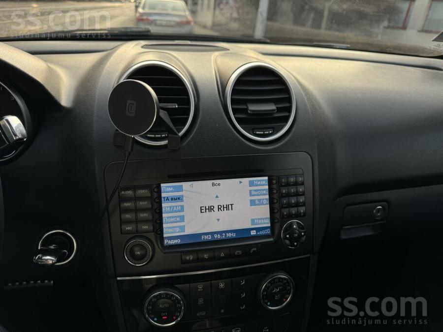 Синий Мерседес МЛ 320 2007 в Рига, объемом двигателя 3.00 л и пробегом 292 тыс. км за 8100 €, фото 5 на AUTOMOTO.COM.LV