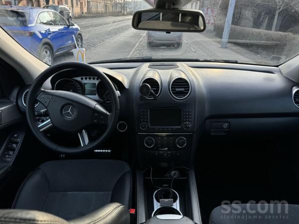 Синий Мерседес МЛ 320 2007 в Рига, объемом двигателя 3.00 л и пробегом 292 тыс. км за 8100 €, фото 6 на AUTOMOTO.COM.LV