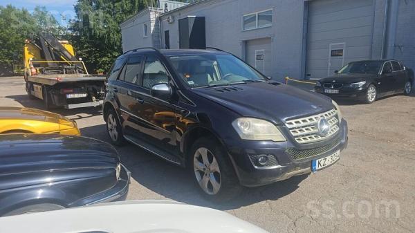 Blue Mercedes-Benz ML 320 2009 in Riga, with an engine capacity of 3.20 L and mileage of 0 thousand km for 5000 €, photo 1 on AUTOMOTO.COM.LV