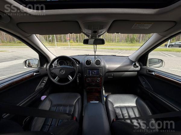 Brown Mercedes-Benz ML 320 2005 in Riga, with an engine capacity of 3.00 L and mileage of 261 thousand km for 6350 €, photo 9 on AUTOMOTO.COM.LV