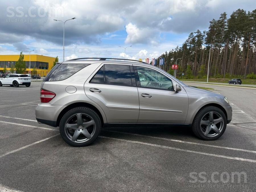 Brūns Mercedes-Benz ML 320 2005 Rīga, ar dzinēja tilpumu 3.00 L un nobraukumu 261 tūkst. km par 6350 €, foto 5 vietnē AUTOMOTO.COM.LV