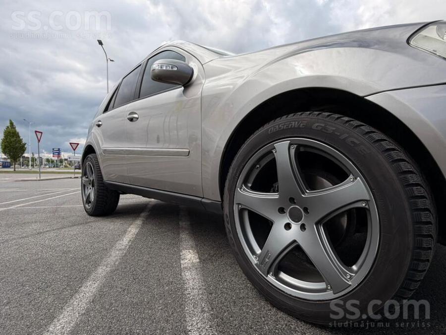 Brūns Mercedes-Benz ML 320 2005 Rīga, ar dzinēja tilpumu 3.00 L un nobraukumu 261 tūkst. km par 6350 €, foto 8 vietnē AUTOMOTO.COM.LV