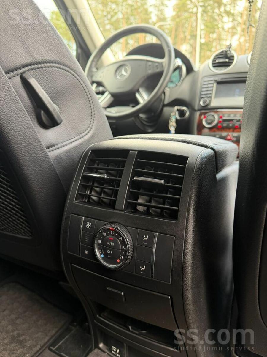 Brūns Mercedes-Benz ML 320 2005 Rīga, ar dzinēja tilpumu 3.00 L un nobraukumu 261 tūkst. km par 6350 €, foto 12 vietnē AUTOMOTO.COM.LV