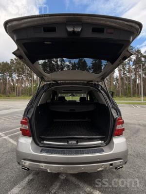 Brūns Mercedes-Benz ML 320 2005 Rīga, ar dzinēja tilpumu 3.00 L un nobraukumu 261 tūkst. km par 6350 €, foto 13 vietnē AUTOMOTO.COM.LV