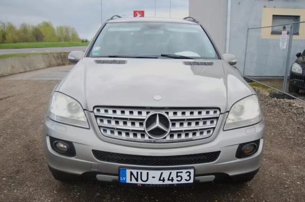 Brūns Mercedes-Benz ML 320 2006 Jēkabpils, ar dzinēja tilpumu 3.00 L un nobraukumu 239 tūkst. km par 5300 €, foto 4 vietnē AUTOMOTO.COM.LV