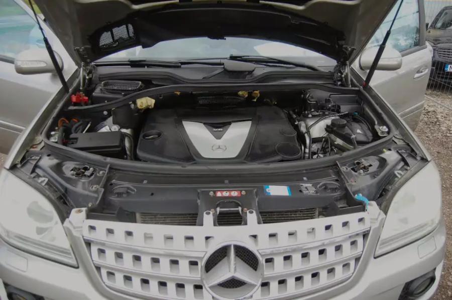 Brūns Mercedes-Benz ML 320 2006 Jēkabpils, ar dzinēja tilpumu 3.00 L un nobraukumu 239 tūkst. km par 5300 €, foto 12 vietnē AUTOMOTO.COM.LV