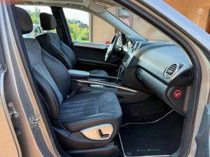 Brown Mercedes-Benz ML 320 2006 in Utena, with an engine capacity of 2.99 L and mileage of 330 thousand km for 4850 €, photo 16 on AUTOMOTO.COM.LV
