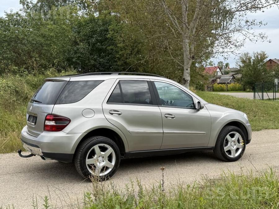 Brown Mercedes-Benz ML 320 2007 in Ludza, with an engine capacity of 3.20 L and mileage of 0 thousand km for 5950 €, photo 5 on AUTOMOTO.COM.LV