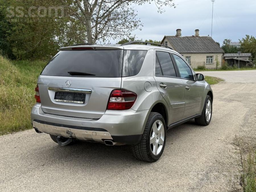 Brown Mercedes-Benz ML 320 2007 in Ludza, with an engine capacity of 3.20 L and mileage of 0 thousand km for 5950 €, photo 6 on AUTOMOTO.COM.LV