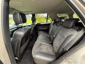Brown Mercedes-Benz ML 320 2007 in Ludza, with an engine capacity of 3.20 L and mileage of 0 thousand km for 5950 €, photo 12 on AUTOMOTO.COM.LV