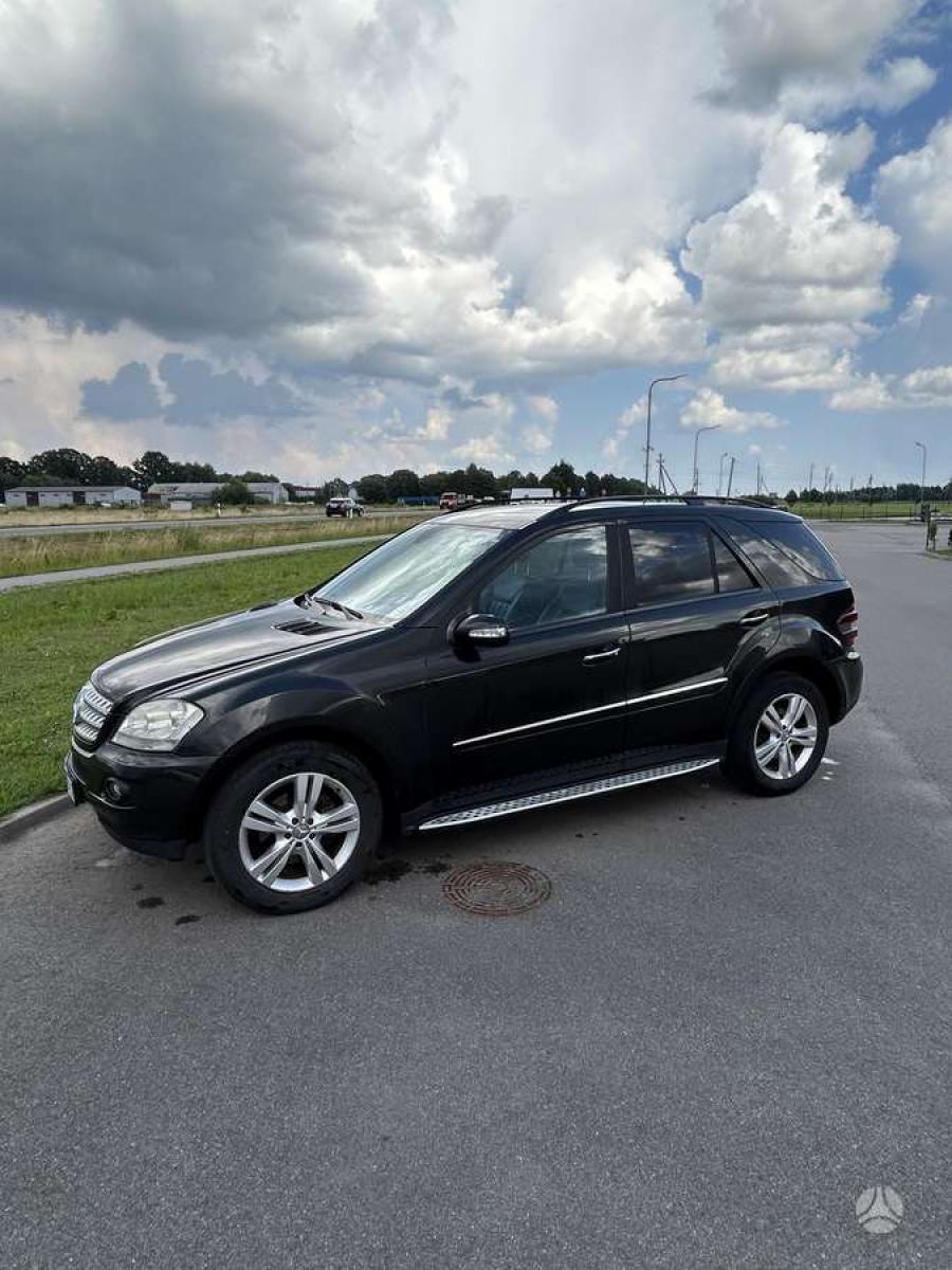Brūns Mercedes-Benz ML 320 2008 Kauņa, ar dzinēja tilpumu 2.99 L un nobraukumu 238 tūkst. km par 6500 €, foto 4 vietnē AUTOMOTO.COM.LV
