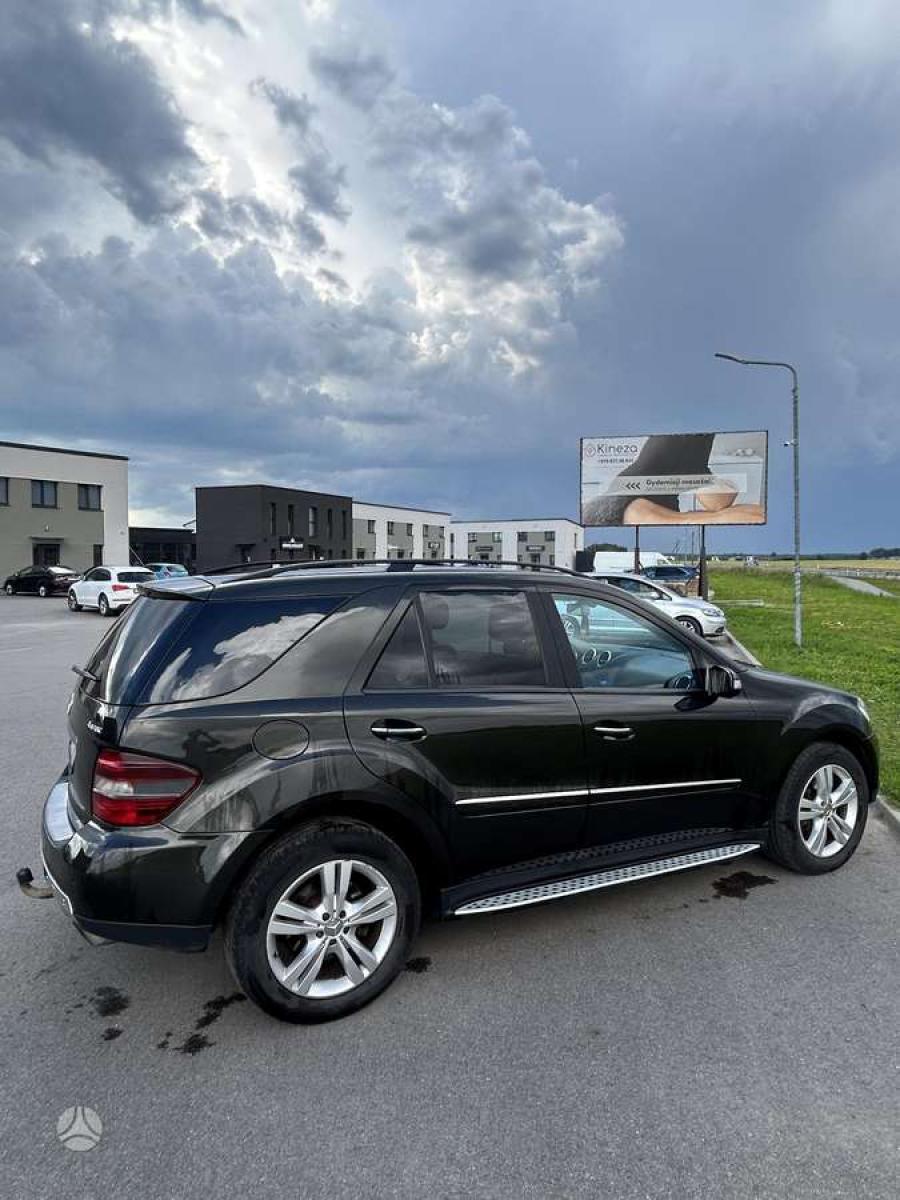 Brūns Mercedes-Benz ML 320 2008 Kauņa, ar dzinēja tilpumu 2.99 L un nobraukumu 238 tūkst. km par 6500 €, foto 5 vietnē AUTOMOTO.COM.LV