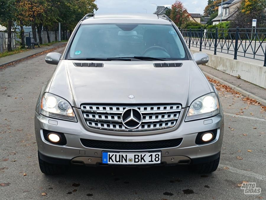 Brown Mercedes-Benz ML 320 2008 in Telschi, with an engine capacity of 3.00 L and mileage of 265 thousand km for 4999 €, photo 1 on AUTOMOTO.COM.LV