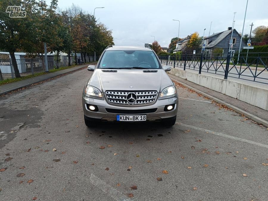 Brown Mercedes-Benz ML 320 2008 in Telschi, with an engine capacity of 3.00 L and mileage of 265 thousand km for 4999 €, photo 3 on AUTOMOTO.COM.LV