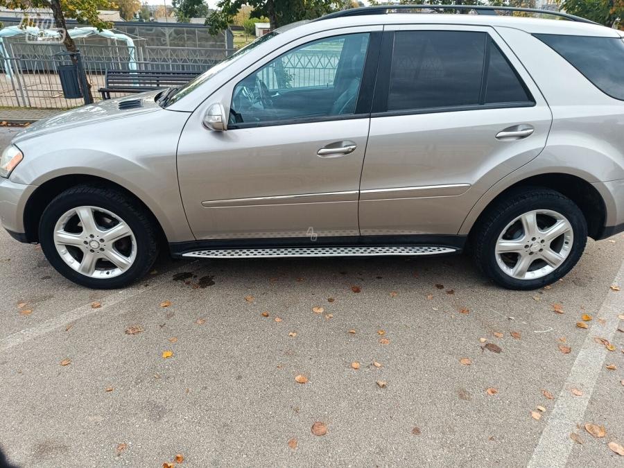 Brown Mercedes-Benz ML 320 2008 in Telschi, with an engine capacity of 3.00 L and mileage of 265 thousand km for 4999 €, photo 5 on AUTOMOTO.COM.LV