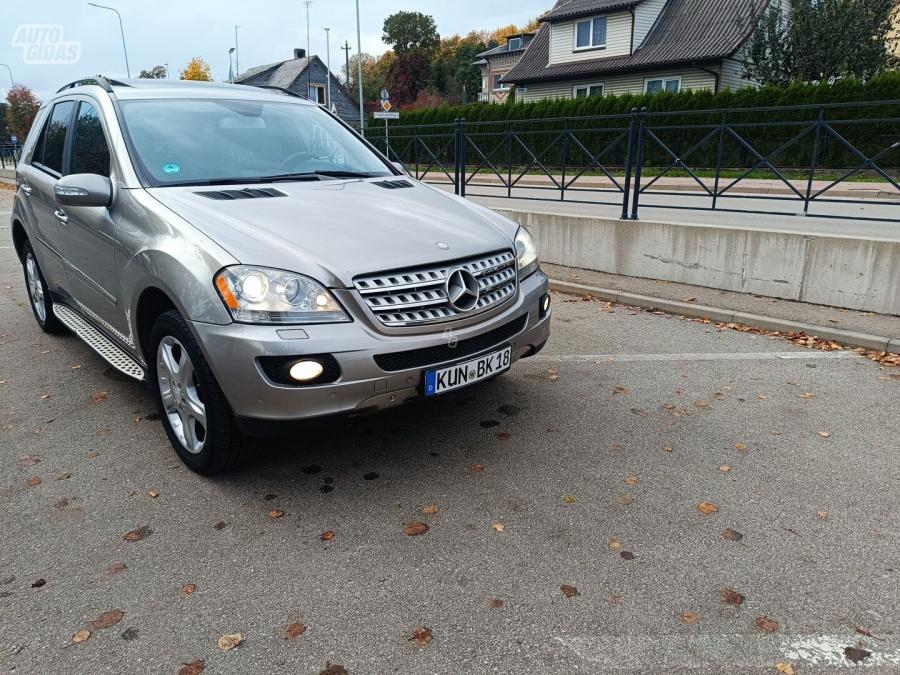 Brown Mercedes-Benz ML 320 2008 in Telschi, with an engine capacity of 3.00 L and mileage of 265 thousand km for 4999 €, photo 12 on AUTOMOTO.COM.LV