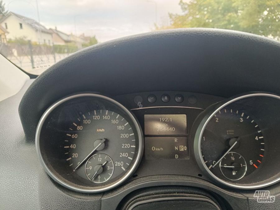 Brown Mercedes-Benz ML 320 2008 in Telschi, with an engine capacity of 3.00 L and mileage of 265 thousand km for 4999 €, photo 22 on AUTOMOTO.COM.LV