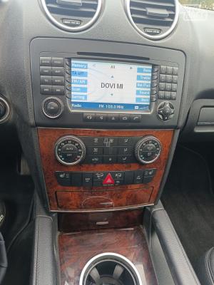 Brown Mercedes-Benz ML 320 2008 in Telschi, with an engine capacity of 3.00 L and mileage of 265 thousand km for 4999 €, photo 23 on AUTOMOTO.COM.LV