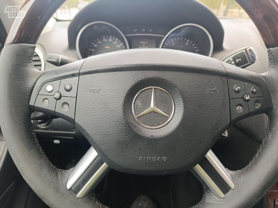 Brown Mercedes-Benz ML 320 2008 in Telschi, with an engine capacity of 3.00 L and mileage of 265 thousand km for 4999 €, photo 24 on AUTOMOTO.COM.LV