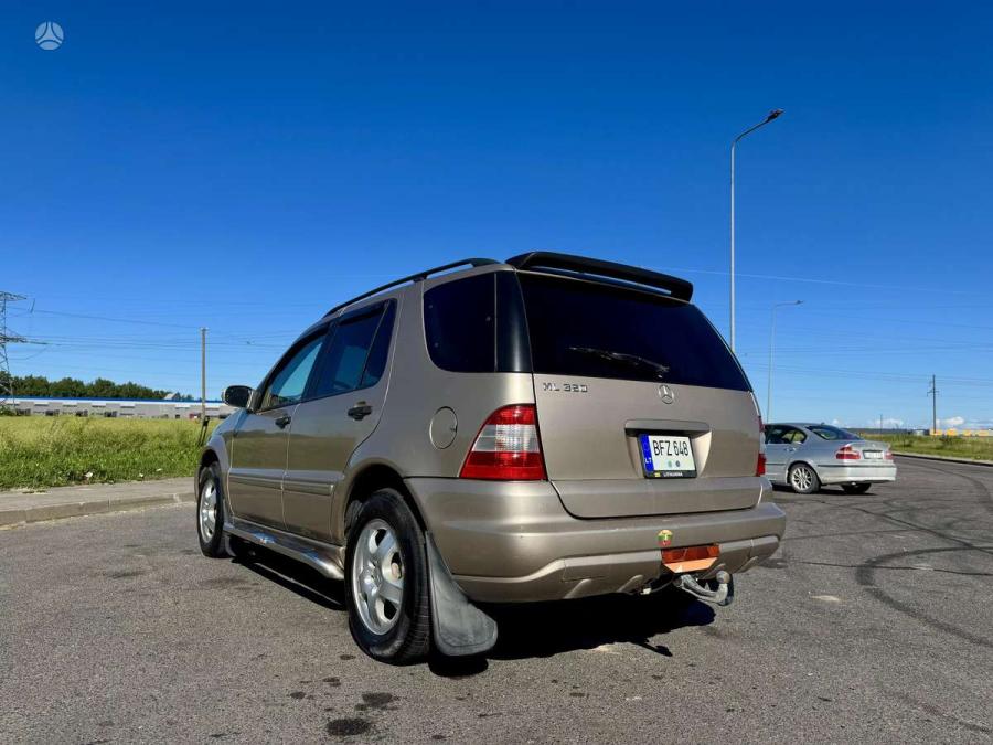 Brūns Mercedes-Benz ML 320 2002 Panevēža, ar dzinēja tilpumu 3.20 L un nobraukumu 252 tūkst. km par 1499 €, foto 8 vietnē AUTOMOTO.COM.LV