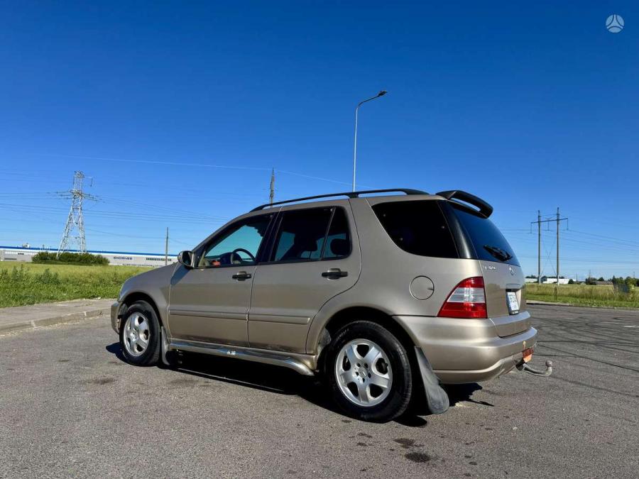 Brūns Mercedes-Benz ML 320 2002 Panevēža, ar dzinēja tilpumu 3.20 L un nobraukumu 252 tūkst. km par 1499 €, foto 9 vietnē AUTOMOTO.COM.LV
