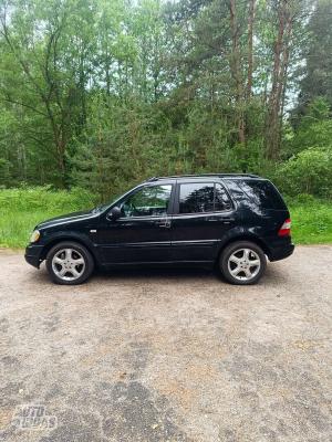 Mercedes-Benz ML 320 1999 Kauņa, ar dzinēja tilpumu 3.20 L un nobraukumu 380 tūkst. km par 2800 €, foto  vietnē AUTOMOTO.COM.LV