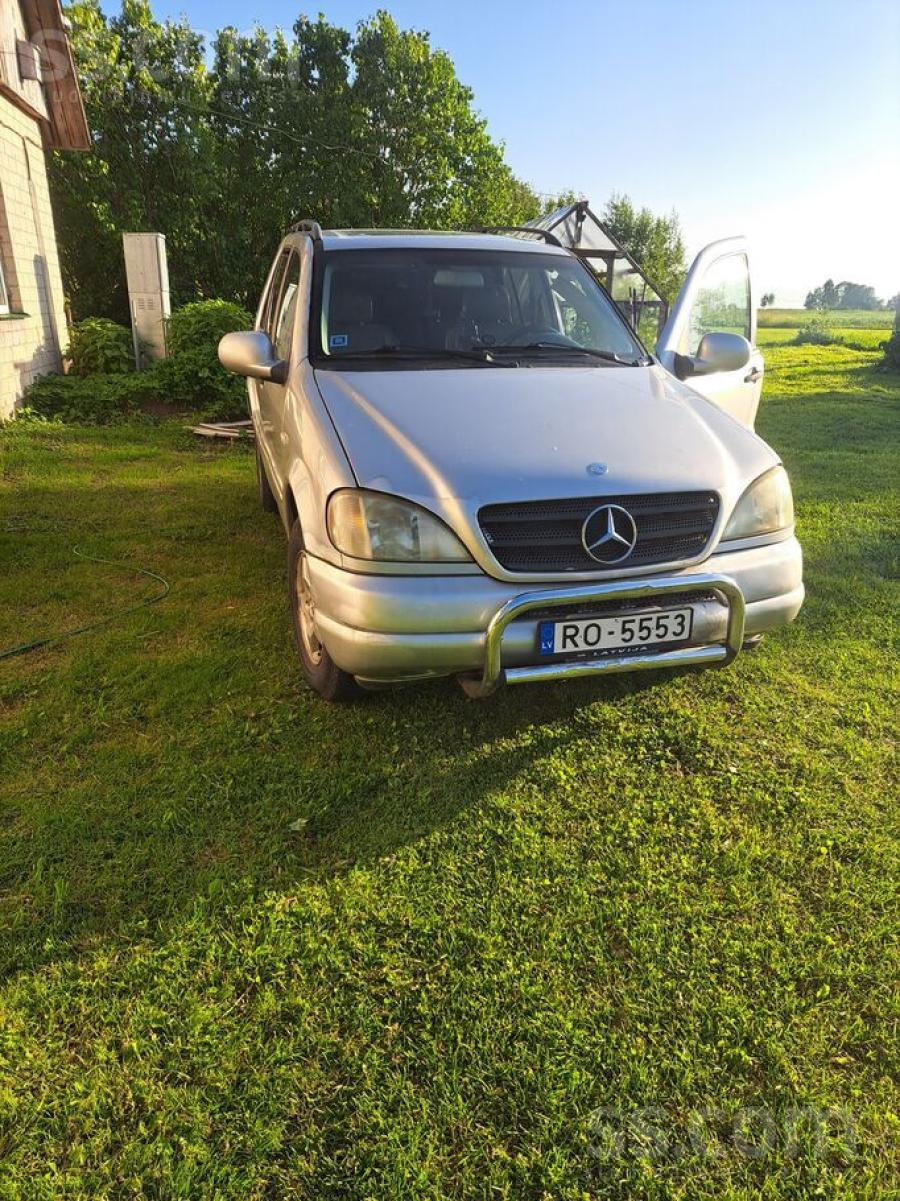 Mercedes-Benz ML 320 2000 Rīga, ar dzinēja tilpumu 3.20 L un nobraukumu 189 tūkst. km par 1675 €, foto 1 vietnē AUTOMOTO.COM.LV