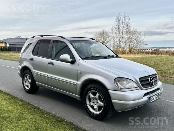 Mercedes-Benz ML 320 2002 in Riga, with an engine capacity of 3.20 L and mileage of 350 thousand km for 1999 €, photo 2 on AUTOMOTO.COM.LV
