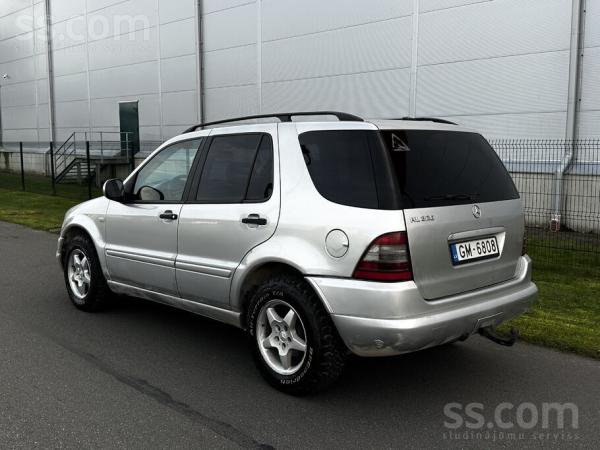 Mercedes-Benz ML 320 2002 in Riga, with an engine capacity of 3.20 L and mileage of 350 thousand km for 1690 €, photo 4 on AUTOMOTO.COM.LV