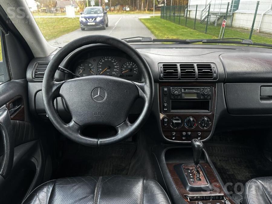 Mercedes-Benz ML 320 2002 Rīga, ar dzinēja tilpumu 3.20 L un nobraukumu 350 tūkst. km par 1599 €, foto 8 vietnē AUTOMOTO.COM.LV
