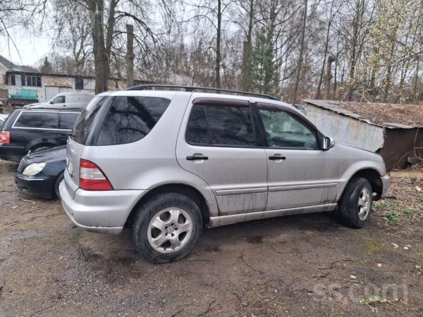 Mercedes-Benz ML 320 2002 Rīga, ar dzinēja tilpumu 3.20 L un nobraukumu 0 tūkst. km par 960 €, foto 4 vietnē AUTOMOTO.COM.LV