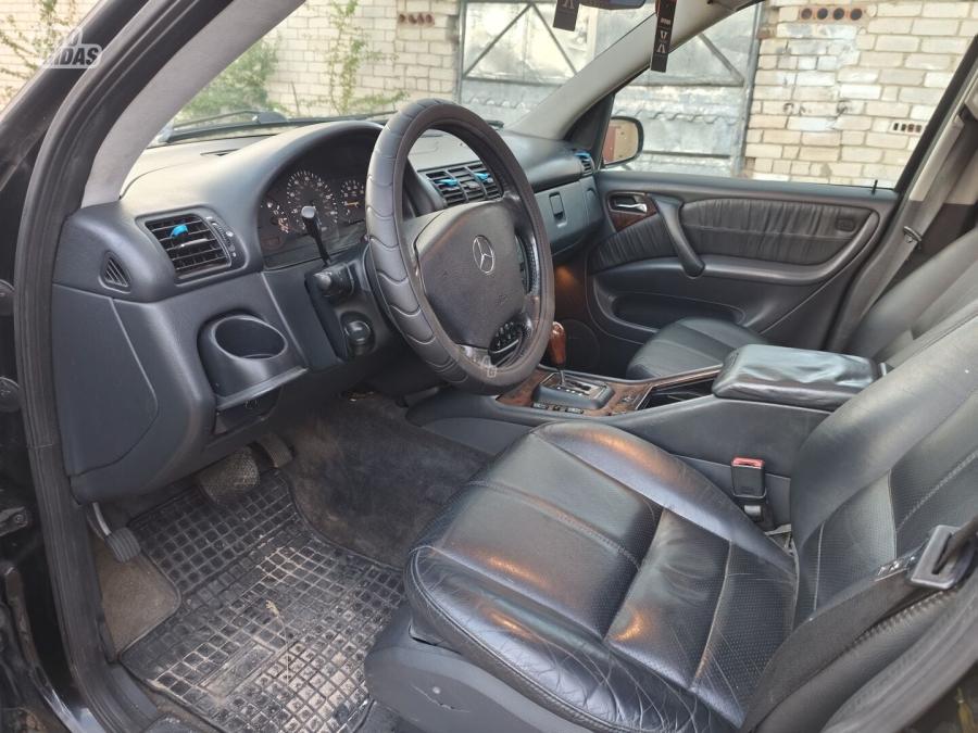 Mercedes-Benz ML 320 2002 Molėtai, ar dzinēja tilpumu 3.20 L un nobraukumu 253 tūkst. km par 1200 €, foto 14 vietnē AUTOMOTO.COM.LV