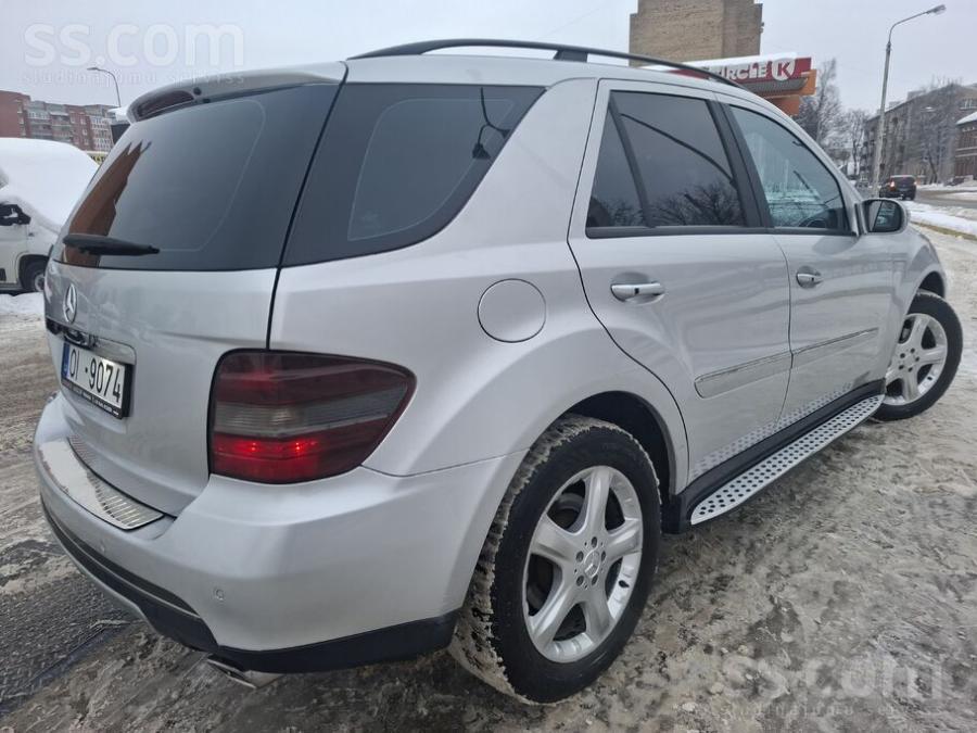 Mercedes-Benz ML 320 2005 Daugavpils, ar dzinēja tilpumu 3.00 L un nobraukumu 328 tūkst. km par 5350 €, foto 4 vietnē AUTOMOTO.COM.LV