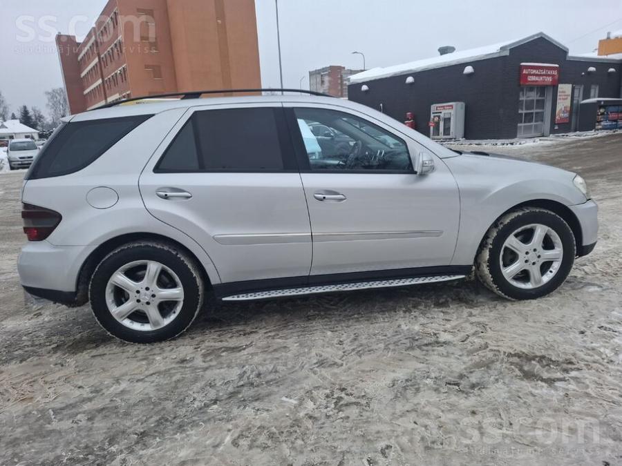 Mercedes-Benz ML 320 2005 Daugavpils, ar dzinēja tilpumu 3.00 L un nobraukumu 328 tūkst. km par 5350 €, foto 5 vietnē AUTOMOTO.COM.LV