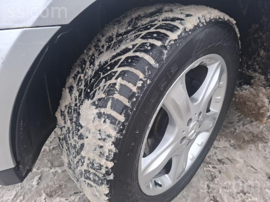 Mercedes-Benz ML 320 2005 Daugavpils, ar dzinēja tilpumu 3.00 L un nobraukumu 328 tūkst. km par 5350 €, foto 20 vietnē AUTOMOTO.COM.LV