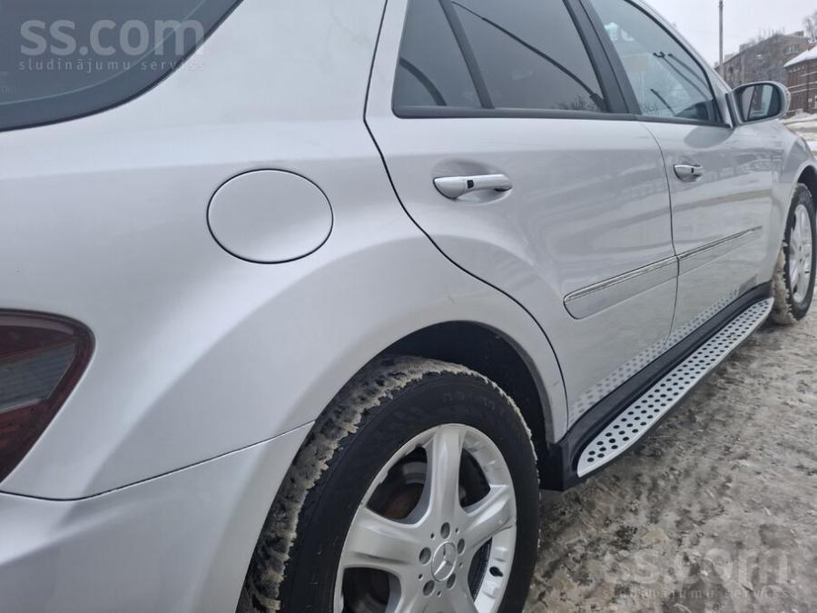 Mercedes-Benz ML 320 2005 Daugavpils, ar dzinēja tilpumu 3.00 L un nobraukumu 328 tūkst. km par 5350 €, foto 21 vietnē AUTOMOTO.COM.LV