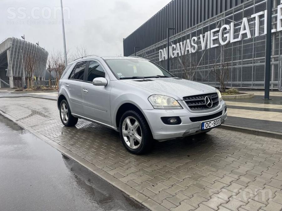 Mercedes-Benz ML 320 2006 Rīga, ar dzinēja tilpumu 3.00 L un nobraukumu 243 tūkst. km par 6800 €, foto 1 vietnē AUTOMOTO.COM.LV