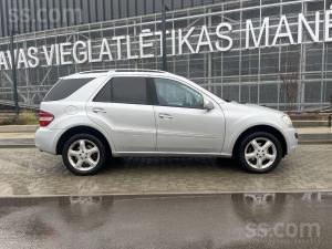 Mercedes-Benz ML 320 2006 Rīga, ar dzinēja tilpumu 3.00 L un nobraukumu 243 tūkst. km par 6800 €, foto 4 vietnē AUTOMOTO.COM.LV