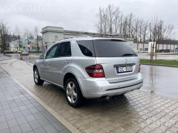 Mercedes-Benz ML 320 2006 Rīga, ar dzinēja tilpumu 3.00 L un nobraukumu 243 tūkst. km par 6800 €, foto 6 vietnē AUTOMOTO.COM.LV