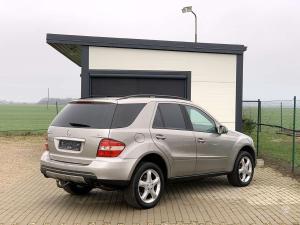 Mercedes-Benz ML 320 2006 Kėdainiai, ar dzinēja tilpumu 2.99 L un nobraukumu 285 tūkst. km par 5799 €, foto 5 vietnē AUTOMOTO.COM.LV