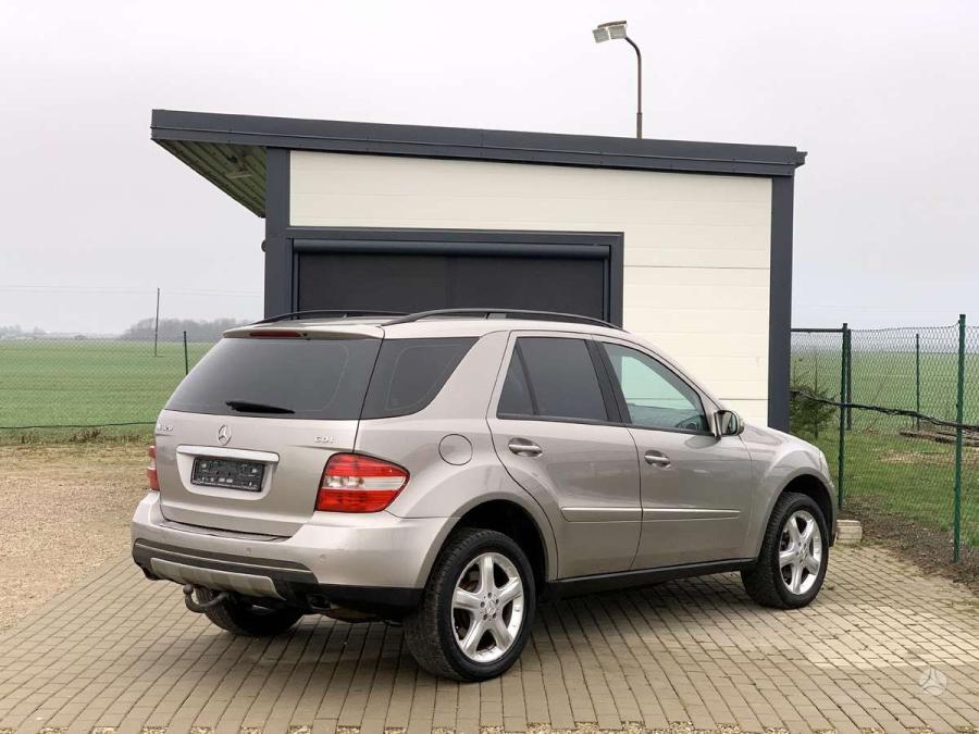 Mercedes-Benz ML 320 2006 Kėdainiai, ar dzinēja tilpumu 2.99 L un nobraukumu 285 tūkst. km par 5799 €, foto 5 vietnē AUTOMOTO.COM.LV