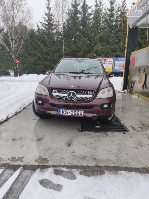 Mercedes-Benz ML 320 2006 Jurbarkas, ar dzinēja tilpumu 3.00 L un nobraukumu 353 tūkst. km par 3950 €, foto 9 vietnē AUTOMOTO.COM.LV